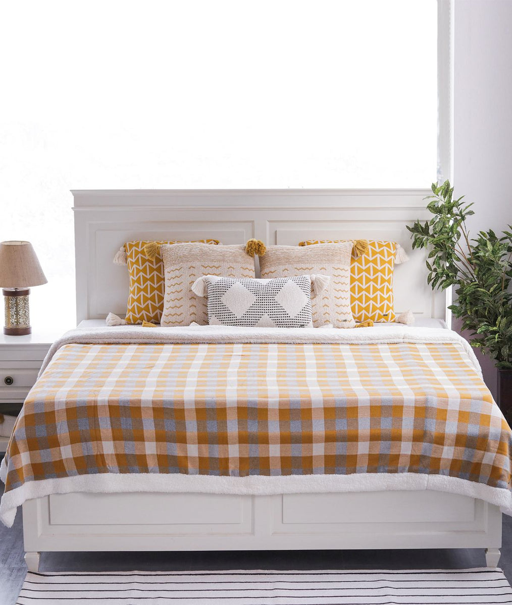 4 Sherpa Blankets By Pluchi That Prove Comfort Can Be Stylish – Pluchi ...
