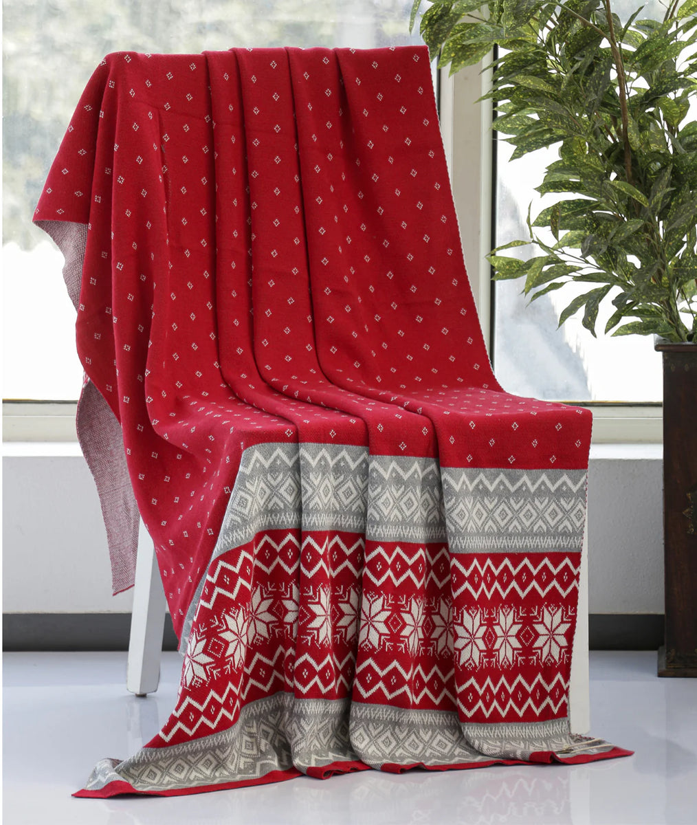 Top 5 Christmas Throw Blankets to Transform Your Home This Holiday ...