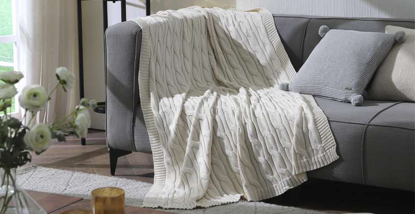 Knitted throws- Throw blankets & Cotton knitted AC blanket – Pluchi Online