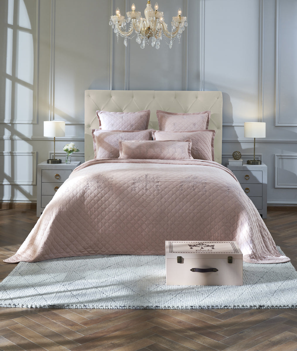 Aarya Embroidered Bedcover - 100% Cotton Knitted With Polyester Filled ...