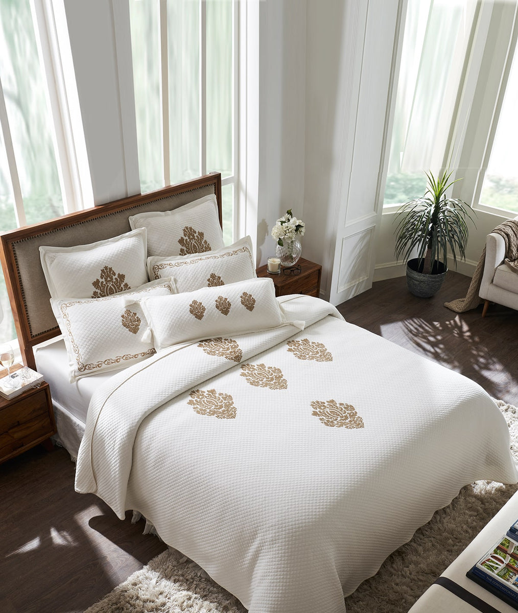 Matilda Embroidered Bedcover 100% Cotton Knitted With Polyester Filled ...