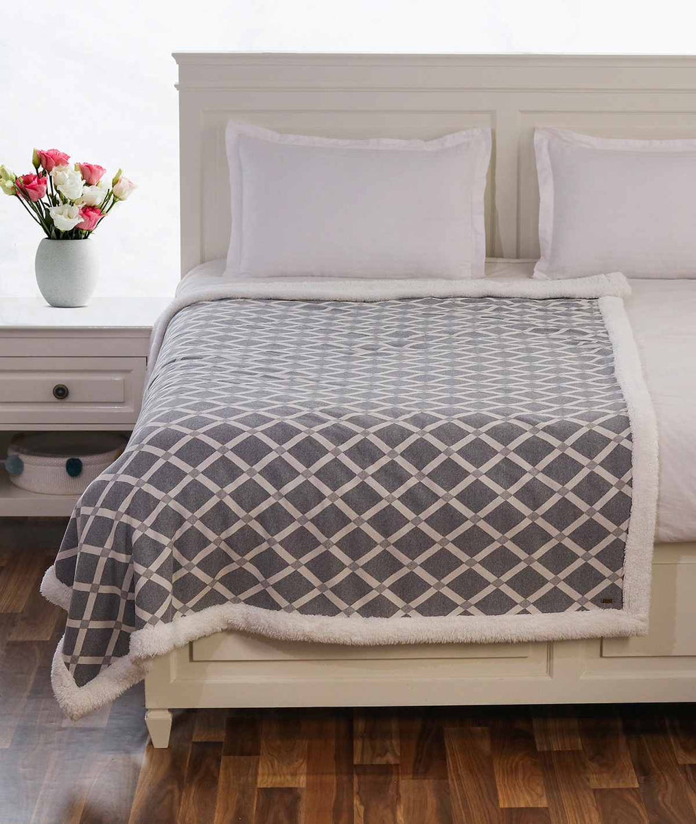 Rohmbus Medium Grey & Natural Cotton Knitted Single Bed Blanket layere ...